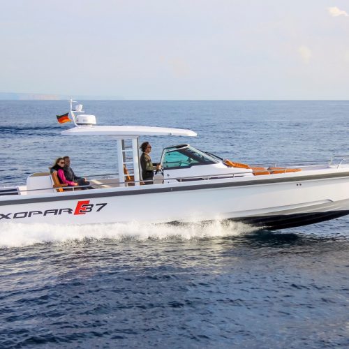 Axopar 37 T Top - Phuket Yachts For Sale - Derani Yachts